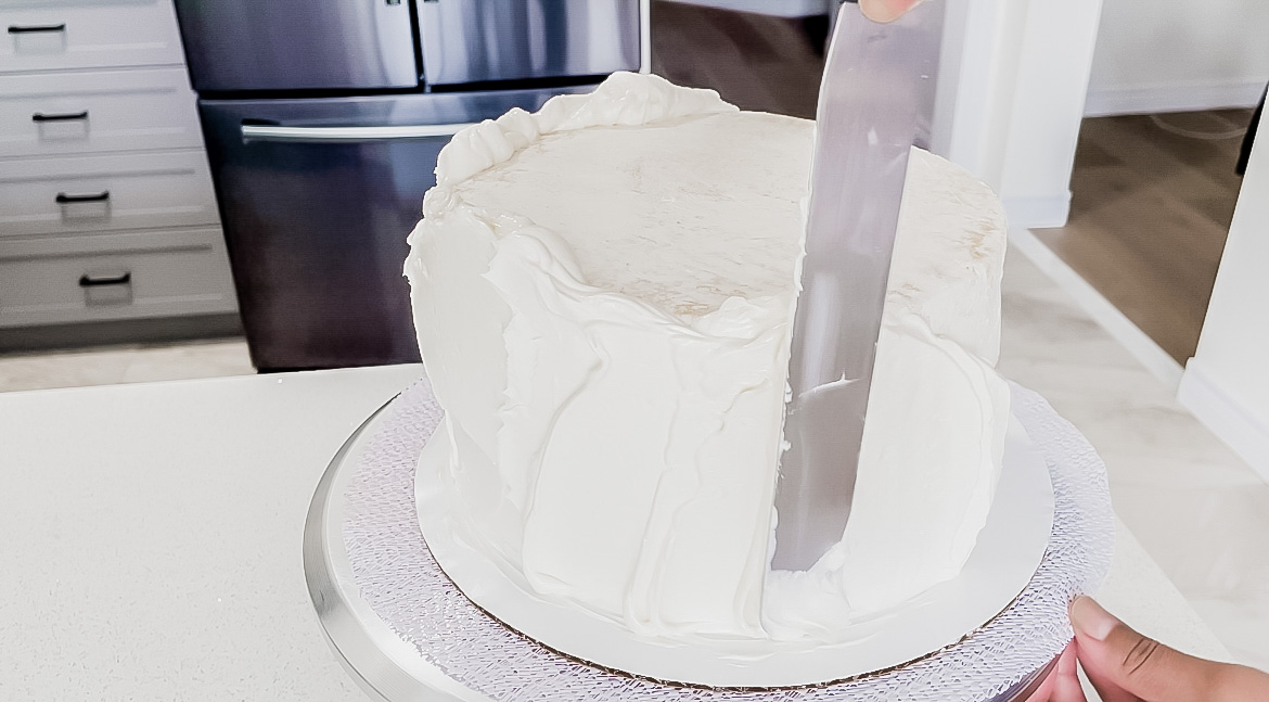How To Assemble a Layer Cake - delishbymich